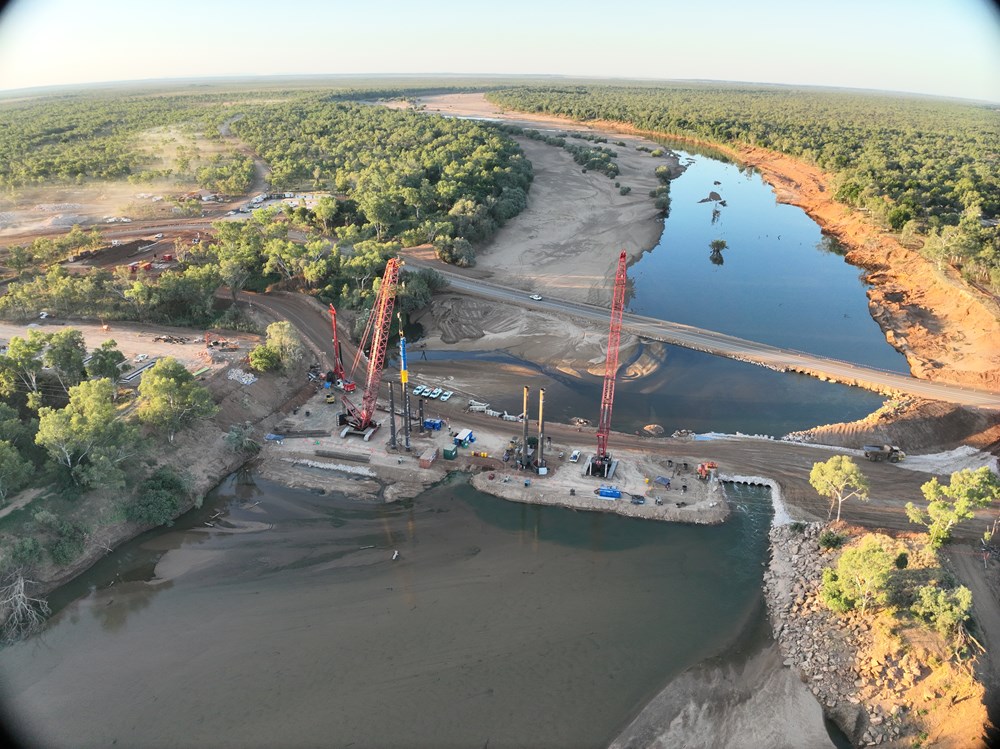 Construction of New Fitzroy River Bridge continues to progress